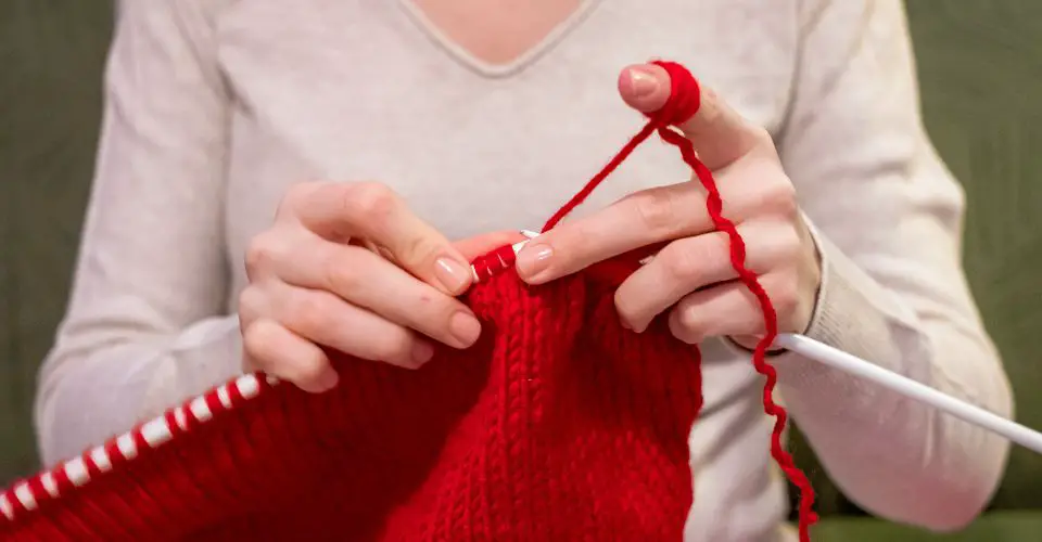 Gift Knitting Essentials: Selecting the Perfect Yarn and Patterns - I ...